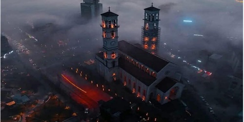 Visar Zhiti: Mjegull dhe poezi... nga Katedralja e Prishtinës